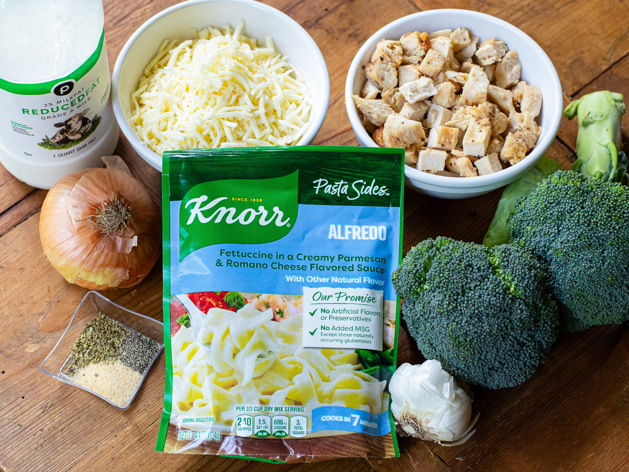Make Weeknight Meals Easy With This Broccoli & Chicken Alfredo Bake – Save On Knorr Sides At ...
