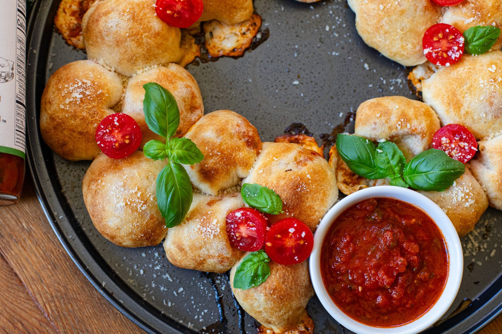 Grab Carbone Sauce And Kick Up Pizza Night With This Pepperoni Pizza ...
